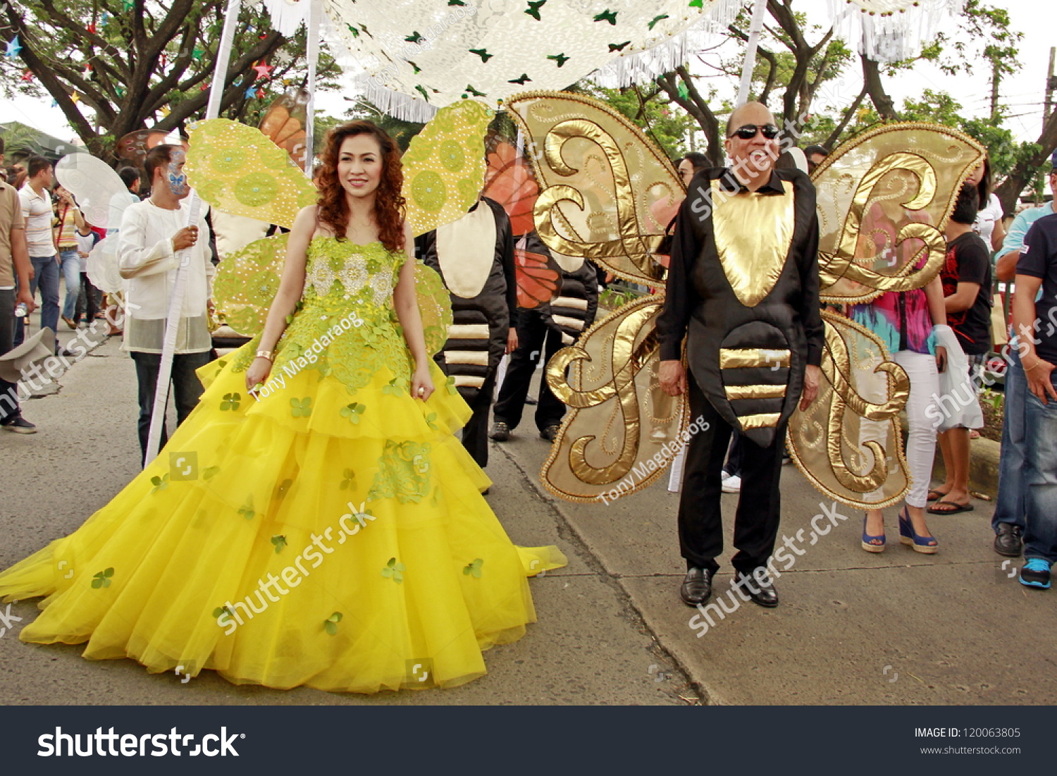 Cavite, Philippines - Nov. 26: Mayor Jenny & Congressman Pidi Barzaga ... Cavite, Philippines - Nov. 26: Mayor Jenny & Congressman Pidi Barzaga ...