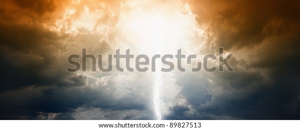 Apocalyptic Background Sun Lightning Clouds Dramatic Stock Illustration ...