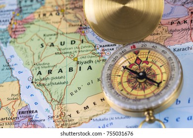 119 Tour guide saudi Images, Stock Photos & Vectors | Shutterstock