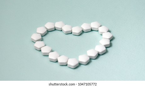 11,529 Heart shape pill Stock Photos, Images & Photography | Shutterstock