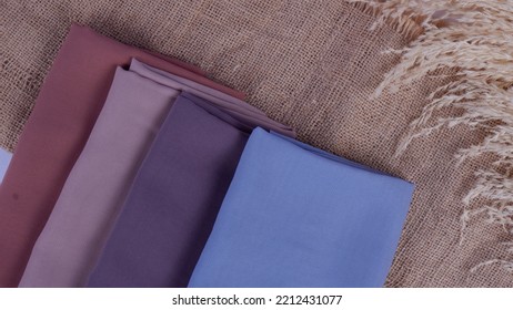 4 Variants Hijab Folded Using Burlap Stock Photo 2212431077 | Shutterstock