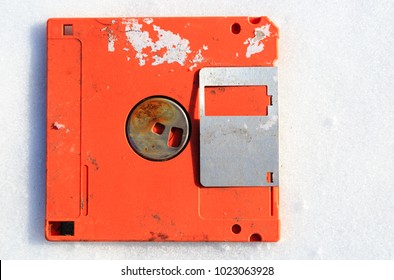 2,349 Red floppy disk Images, Stock Photos & Vectors | Shutterstock