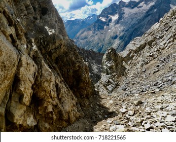 Abrupt Path Between Cliff Sky Stock Photo 718221565 | Shutterstock