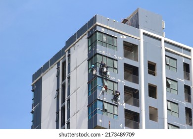 1,675 Abseiling building Images, Stock Photos & Vectors | Shutterstock