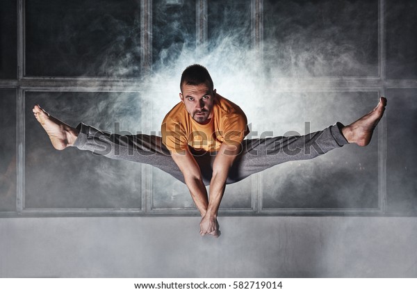 Acrobatic Jump Stock Photo 582719014 | Shutterstock