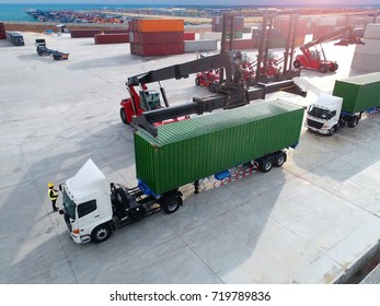 707 Reach Stacker Stock Photos, Images & Photography | Shutterstock