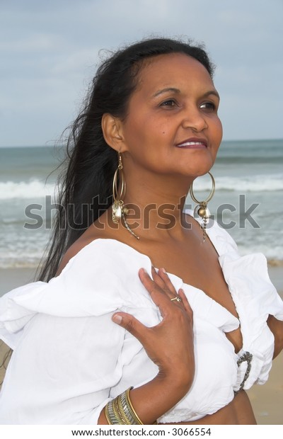 African Model Posing Beach Stock Photo 3066554 | Shutterstock