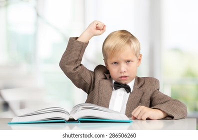 Aggressive Angry Attacking Stock Photo 286506260 | Shutterstock