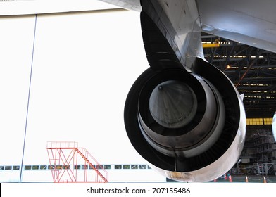 147 Airplane wheel well Images, Stock Photos & Vectors | Shutterstock