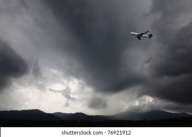 14,305 Airplane In Storm Images, Stock Photos & Vectors | Shutterstock