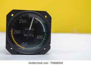 Airspeed Indicatorflight Instruments Stock Photo (Edit Now) 754068244