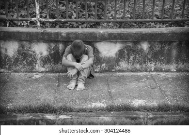 4,966 Homeless child crying Images, Stock Photos & Vectors | Shutterstock