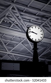 Alone Train Stations Clock Stock Photo 52041433 | Shutterstock
