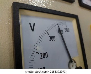 1,488 Voltmeter analog Images, Stock Photos & Vectors | Shutterstock