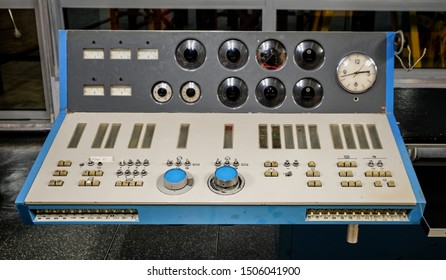 Hydraulic Manifold Control Unit Hydraulic System: illustrazione stock ...