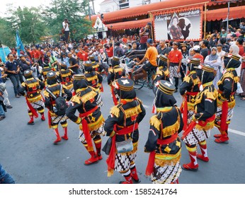 79 Angguk Images, Stock Photos & Vectors | Shutterstock