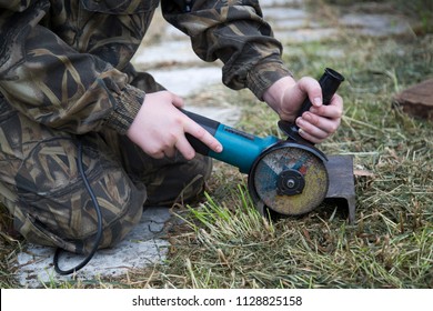 40 Angle Grinder Training Images, Stock Photos & Vectors | Shutterstock