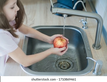 Apple Being Cleaned Washed Kitchen Sink Stock Photo 1710869461 ...