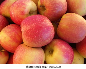 917 Pink crisp apples Images, Stock Photos & Vectors | Shutterstock