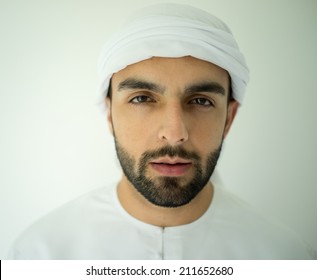1,443 Oman man smile Images, Stock Photos & Vectors | Shutterstock