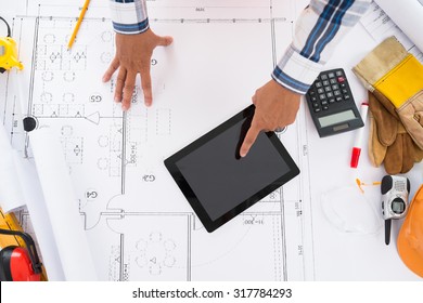 46,369 Construction work tablet Images, Stock Photos & Vectors ...