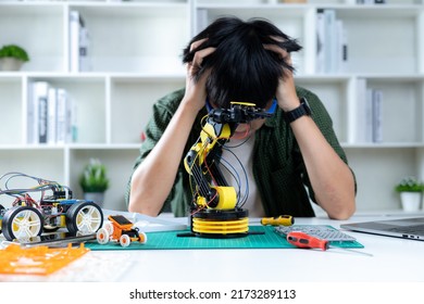 2,398 Teen robotics Images, Stock Photos & Vectors | Shutterstock