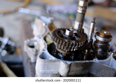 Assembling Motorcycle Engine Gear By Mechanic Stock Photo 2020001111 ...