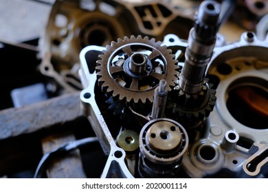 Assembling Motorcycle Engine Gear By Mechanic Stock Photo 2020001114 ...