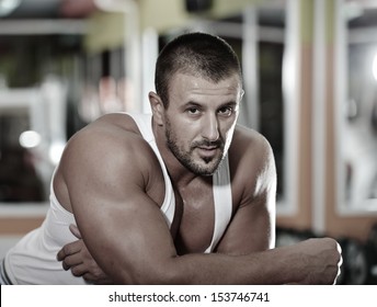 Athletic Strong Bodybuilder Execute Exercise Training Stock Photo (Edit ...