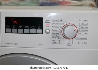 Automatic Washing Machine Stock Photo 1011737158 | Shutterstock