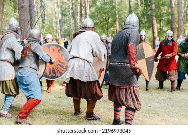 Back View Crowd Vikings Ancient Costumes Stock Photo 2196993045 ...