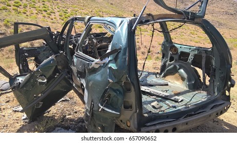 Back View Exploded Green Van Stock Photo 657090652 | Shutterstock