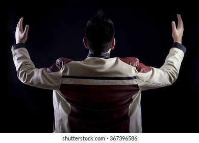 Back View Man Taking Off His ภาพสต็อก 367396586 | Shutterstock