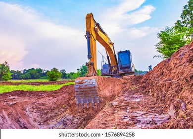 Backhoe View Backhoe Digging Pit Ground Stock Photo 1576894258 ...