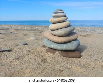 Close Shot Stone Pile On Beach Stock Photo 174843152 | Shutterstock