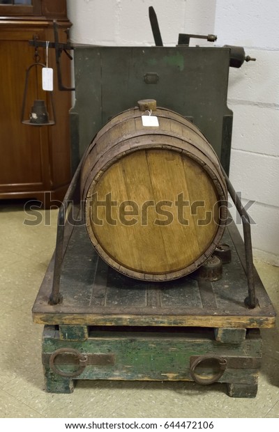 Barrel Scale Stock Photo 644472106 | Shutterstock