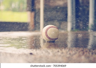Rained out baseball game : 312 images, photos et images vectorielles de ...