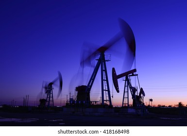 Beam Pumping Unit Work Stock Photo 418168498 | Shutterstock