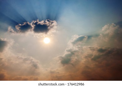 104,965 Clouds heaven sun rays Stock Photos, Images & Photography ...