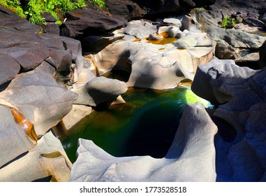 286 Vale da lua Images, Stock Photos & Vectors | Shutterstock