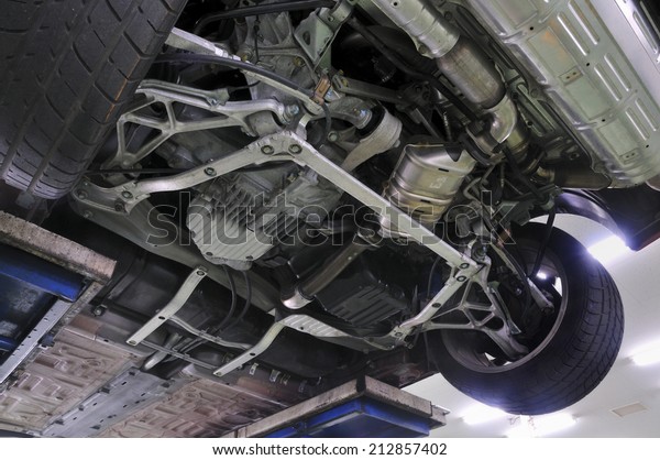 Below Car Foto stock 212857402 | Shutterstock