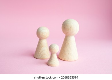 2,892 Small people big objects Images, Stock Photos & Vectors ...