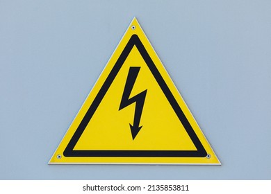 Black Caution Warning Electrical Triangle Sign Stock Photo 2135853811 ...