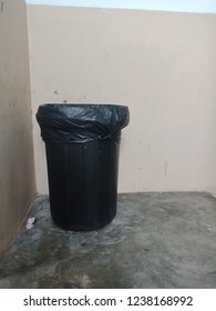 Black Garbage Bin Corner Stock Photo 1238168992 | Shutterstock