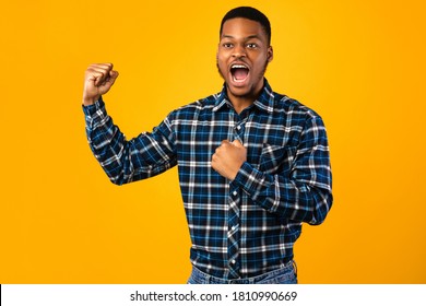 Black Guy Shouting Loudly Beating His Stock Photo 1810990669 | Shutterstock
