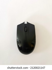 Black Wireless Computer Mouse Isolated On Stock Photo 2120021147 ...