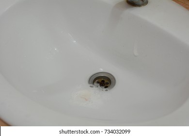 58 Spit out toothpaste Images, Stock Photos & Vectors | Shutterstock