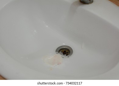 58 Spit out toothpaste Images, Stock Photos & Vectors | Shutterstock