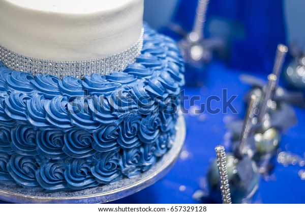 Blue Cake Stock Photo 657329128 | Shutterstock