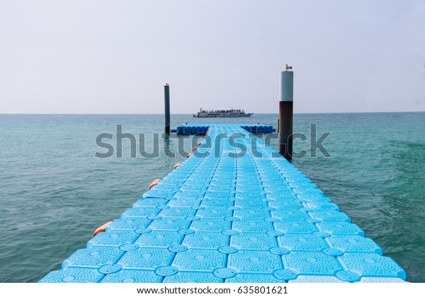 Blue Plastic Modular Floating Dock On Stock Photo 635801621 | Shutterstock